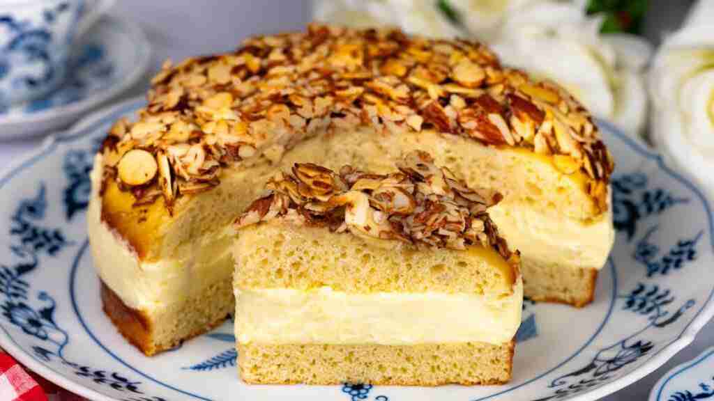 Bee Sting Cake Recipe: German Bienenstich Recipe!