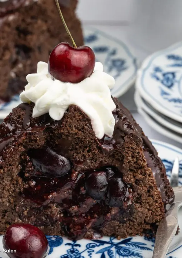 German Crown Cake Recipe (Easy Frankfurter Kranz Recipe)